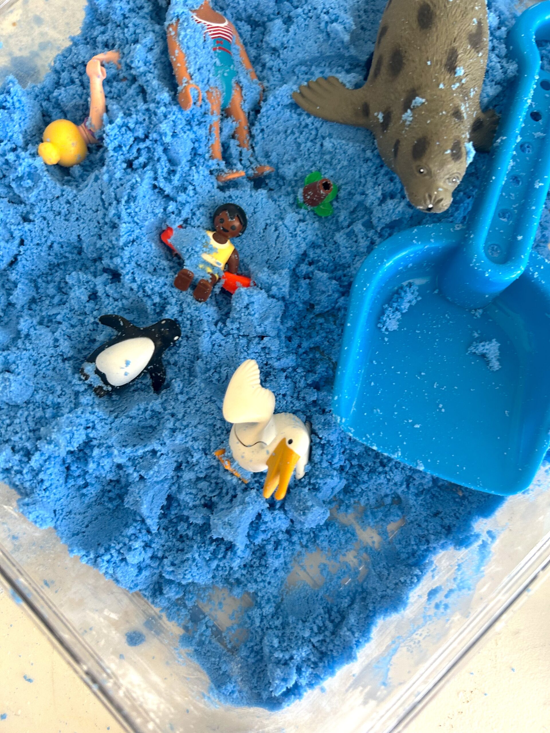 Homemade Kinetic Sand - GigglingFork.com